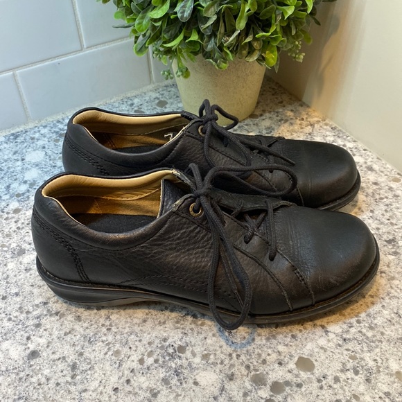 Red Wing Shoes | Shoes | Red Wing Womens Black Non Slip Shoes Size 75 ...